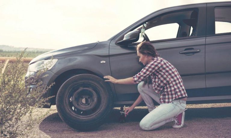 Easy and Safe Steps to Take When You Have a Flat Tire
